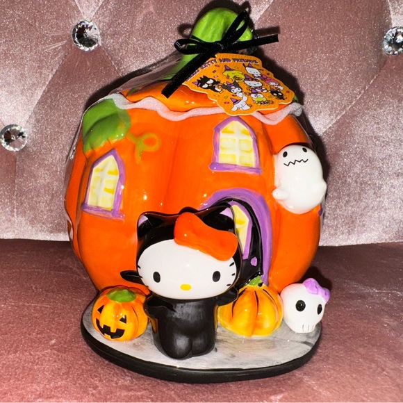 Blue Sky | Art | Sanrio Blue Sky Hello Kitty Hk Halloween Small 65 ...